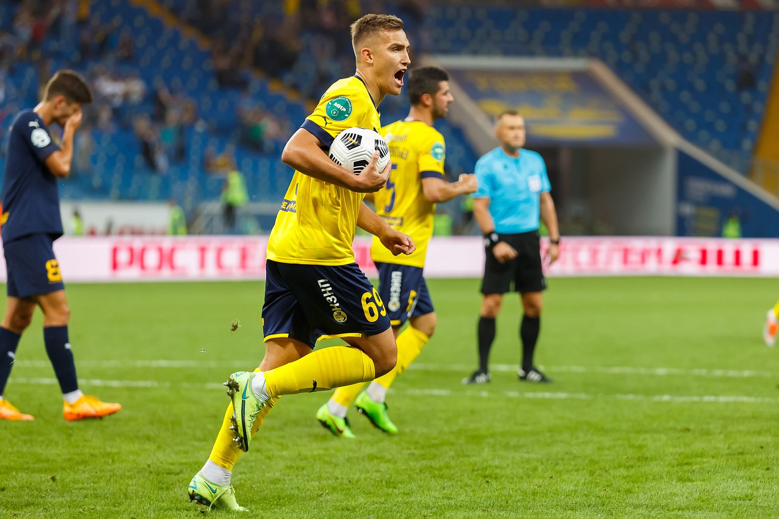 Агент Голенкова: С Егором все хорошо, издержки профессии